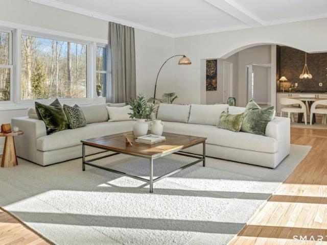 house with 5 bedroom, New Canaan CT DLS101882931