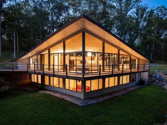 house with 5 bedroom, New Canaan CT DS103069659