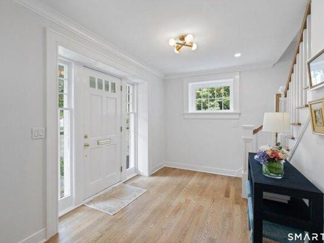 house with 5 bedroom, New Canaan CT ES104115570