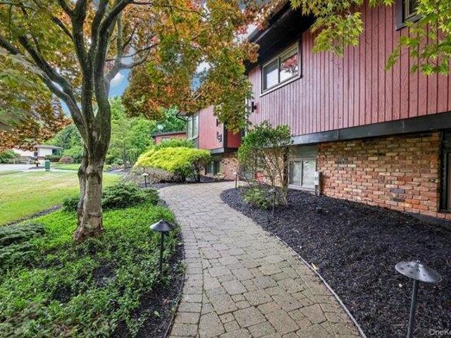 house with 5 bedroom, New City NY ES104908712
