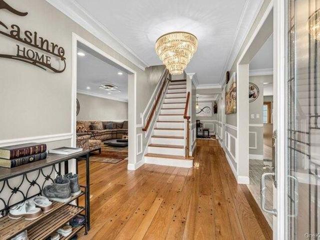 house with 5 bedroom, New City NY ES105191064
