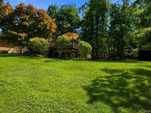 house with 5 bedroom, New City NY ES105191994