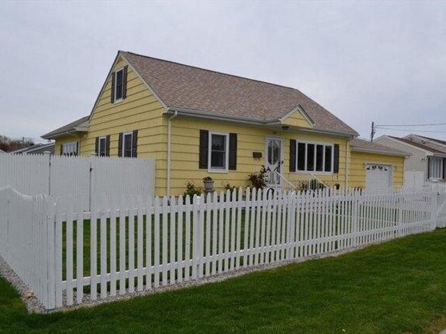 house with 5 bedroom, New Bedford MA ES104043082