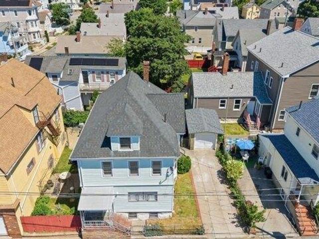 house with 5 bedroom, New Bedford MA ES104511277