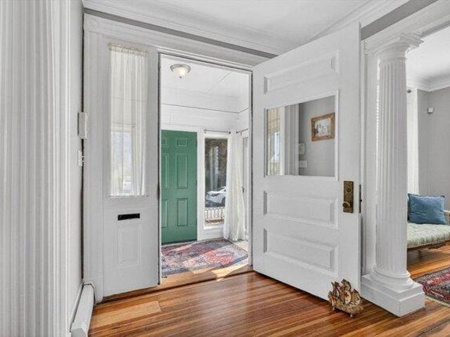 house with 5 bedroom, New Bedford MA ES105107060