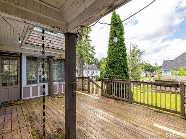 house with 5 bedroom, New Britain CT ES105156918