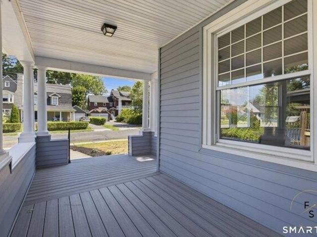 house with 5 bedroom, New Britain CT ES105114650