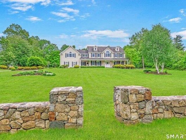 house with 5 bedroom, New Fairfield CT DS103101775