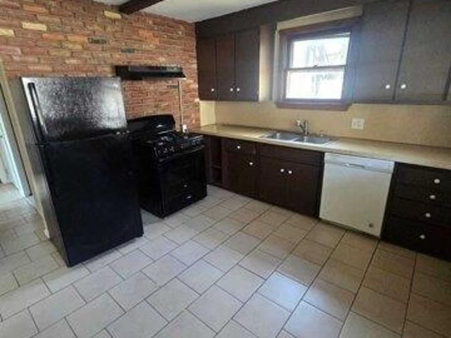 house with 5 bedroom, New Haven CT ES104115627