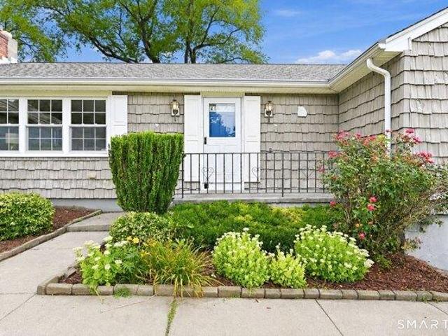 house with 5 bedroom, New Haven CT ES105440230