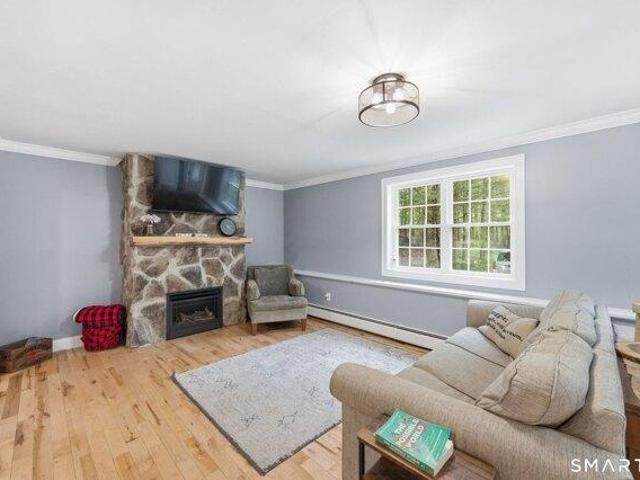 house with 5 bedroom, New Hartford CT ES103125133