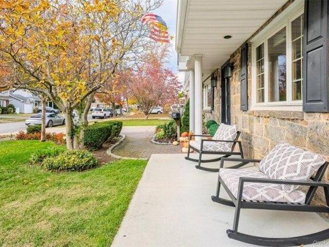 house with 5 bedroom, New Hyde Park NY DS102562646
