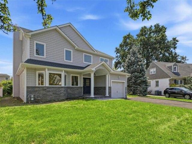 house with 5 bedroom, New Hyde Park NY ES104906447