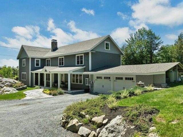 house with 5 bedroom, New London NH ES103221135