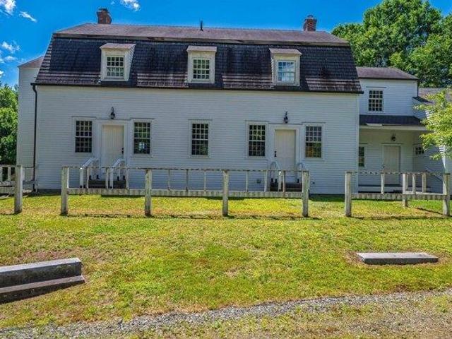 house with 5 bedroom, New London NH ES103441395