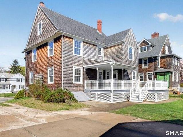 house with 5 bedroom, New London CT ES104264921