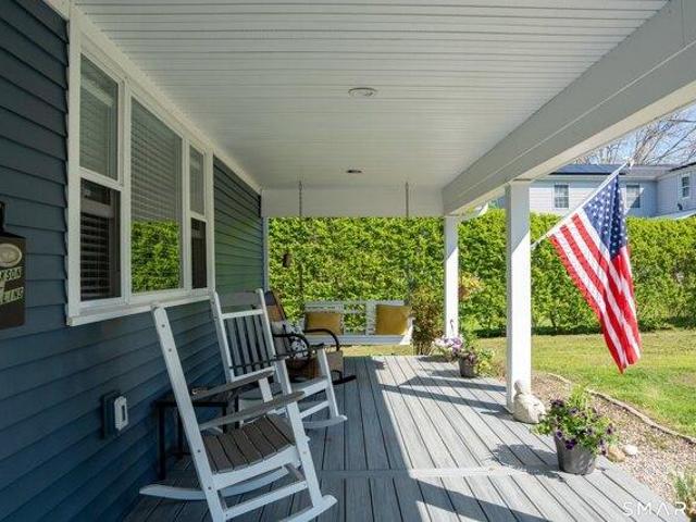house with 5 bedroom, New London CT ES105229717