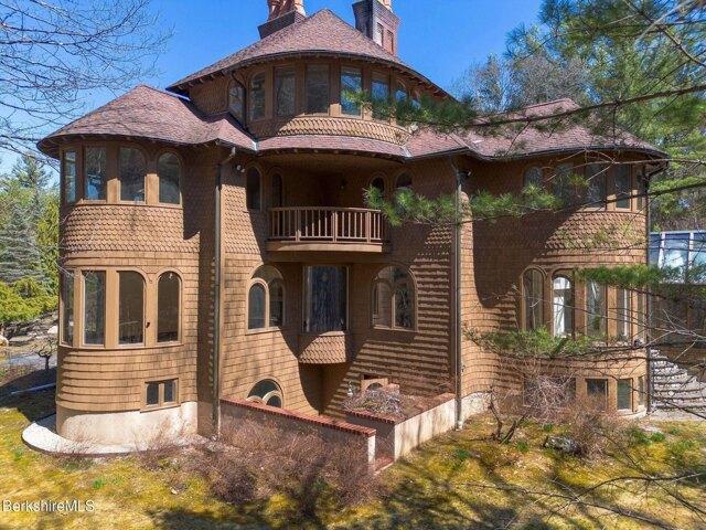 house with 5 bedroom, New Marlborough MA DS101895634