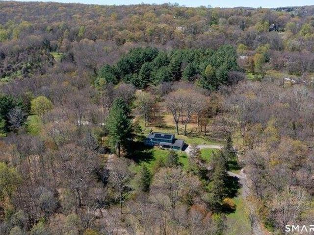 house with 5 bedroom, New Milford CT DLS102282056