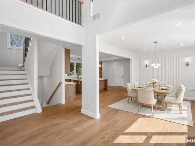 house with 5 bedroom, New Milford NJ DLS102283665