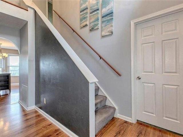 house with 5 bedroom, New Stanton PA ES104904453