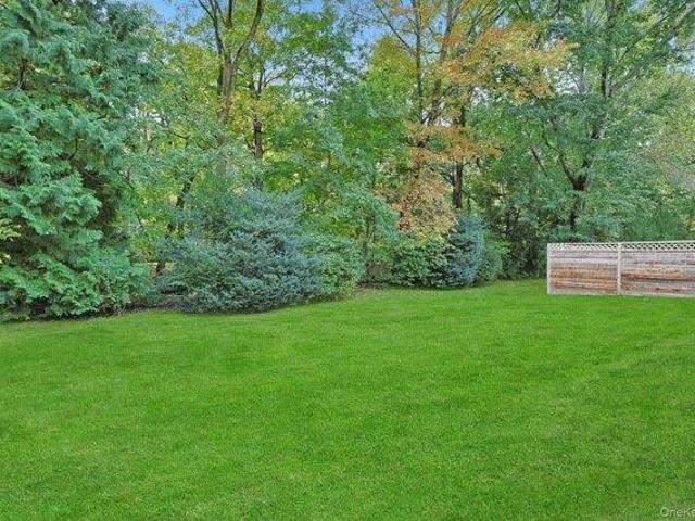 house with 5 bedroom, New Rochelle NY DS101781461