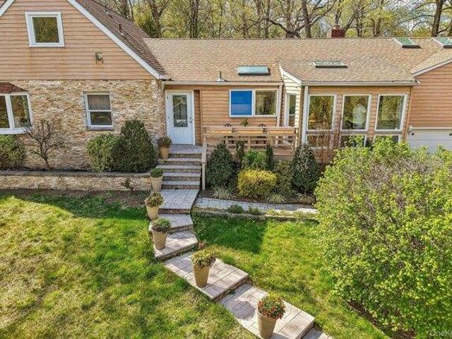 house with 5 bedroom, New Rochelle NY DS103601234