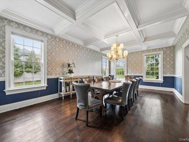 house with 5 bedroom, New Rochelle NY ES105205598