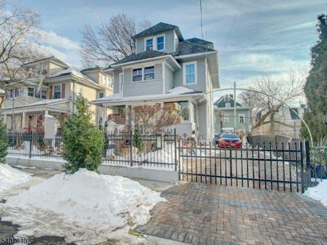 house with 5 bedroom, Newark NJ DLS102761459