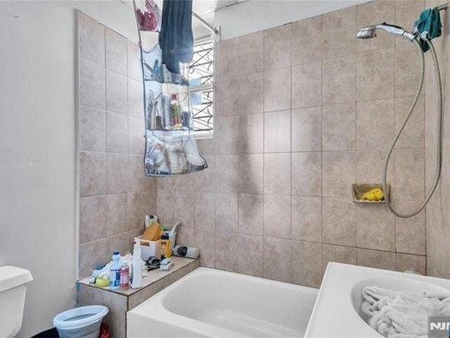 house with 5 bedroom, Newark NJ DS103188265