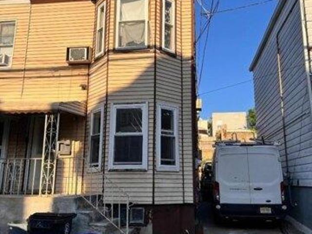 house with 5 bedroom, Newark NJ DS104235247