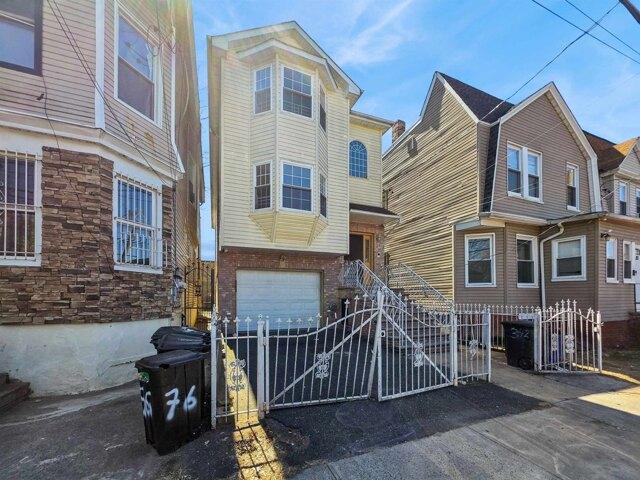 house with 5 bedroom, Newark NJ ES103620928