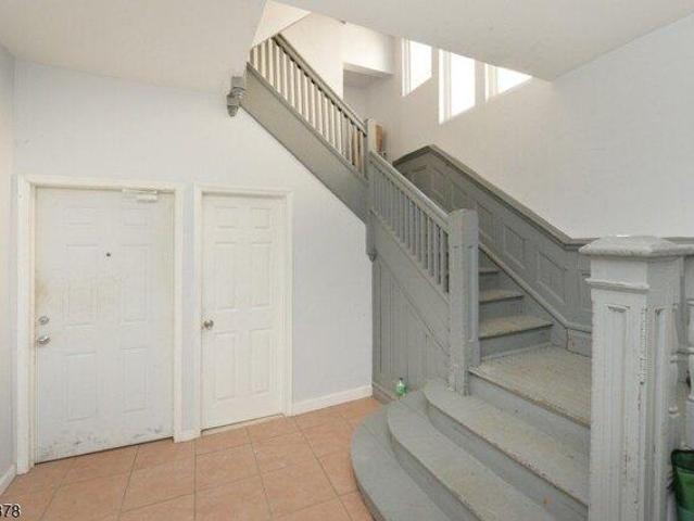 house with 5 bedroom, Newark NJ ES103124817