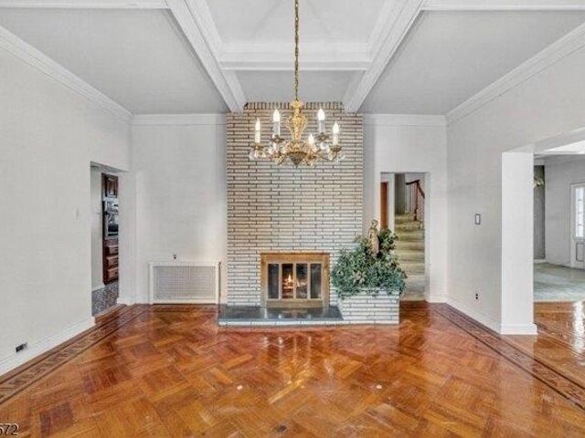 house with 5 bedroom, Newark NJ ES104480837