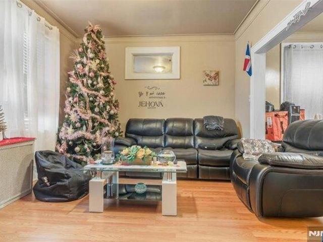 house with 5 bedroom, Newark NJ ES104236883