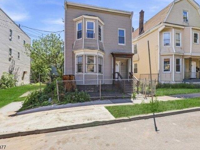 house with 5 bedroom, Newark NJ ES105157592