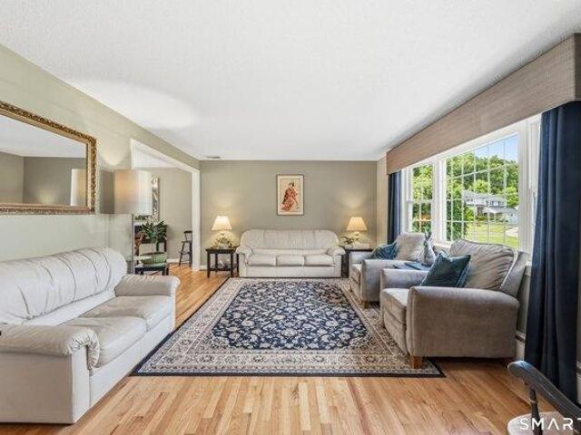house with 5 bedroom, Newington CT DS103072935