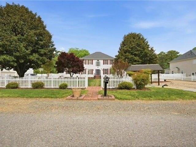 house with 5 bedroom, Newport News VA ES103601093