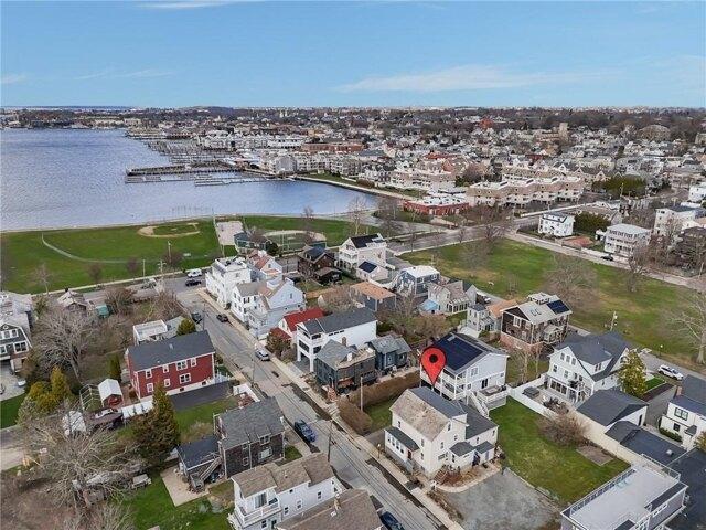 house with 5 bedroom, Newport RI DLS102593475