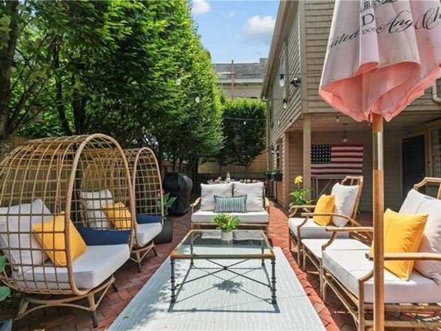 house with 5 bedroom, Newport RI ES104077715