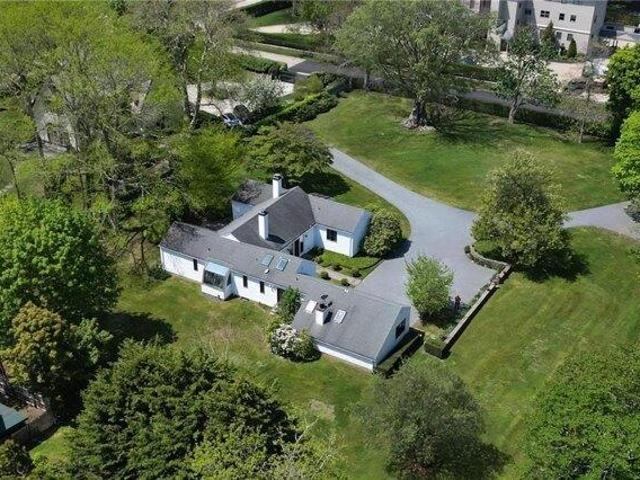 house with 5 bedroom, Newport RI ES104329733
