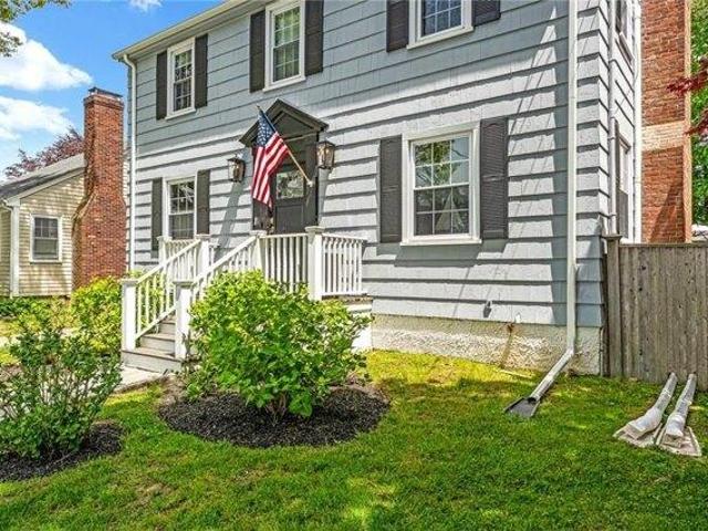 house with 5 bedroom, Newport RI ES103018399