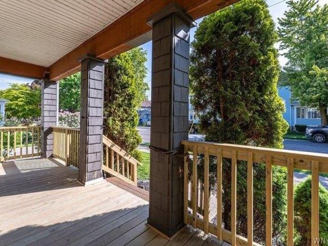 house with 5 bedroom, North Tonawanda NY ES104905945