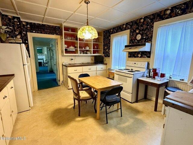 house with 5 bedroom, North Adams MA ES103184753