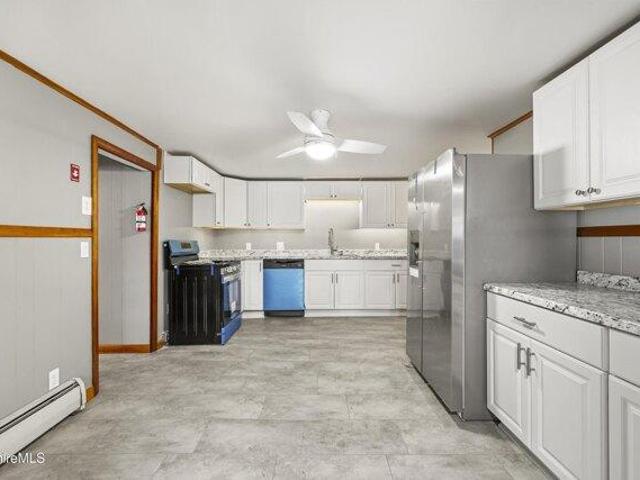 house with 5 bedroom, North Adams MA ES104852744