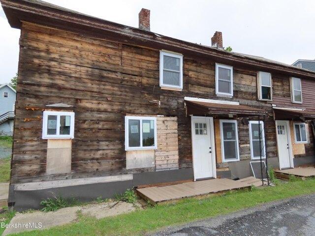 house with 5 bedroom, North Adams MA ES105142776