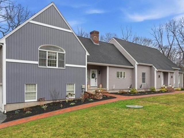 house with 5 bedroom, North Andover MA DLS102372301