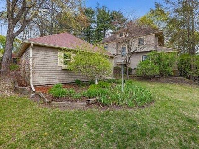 house with 5 bedroom, North Attleboro MA DLS102959570