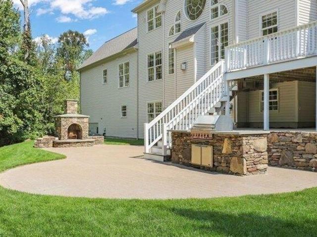 house with 5 bedroom, North Attleboro MA DS102446154
