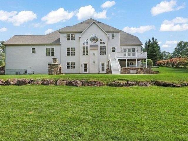 house with 5 bedroom, North Attleboro MA DS104077744